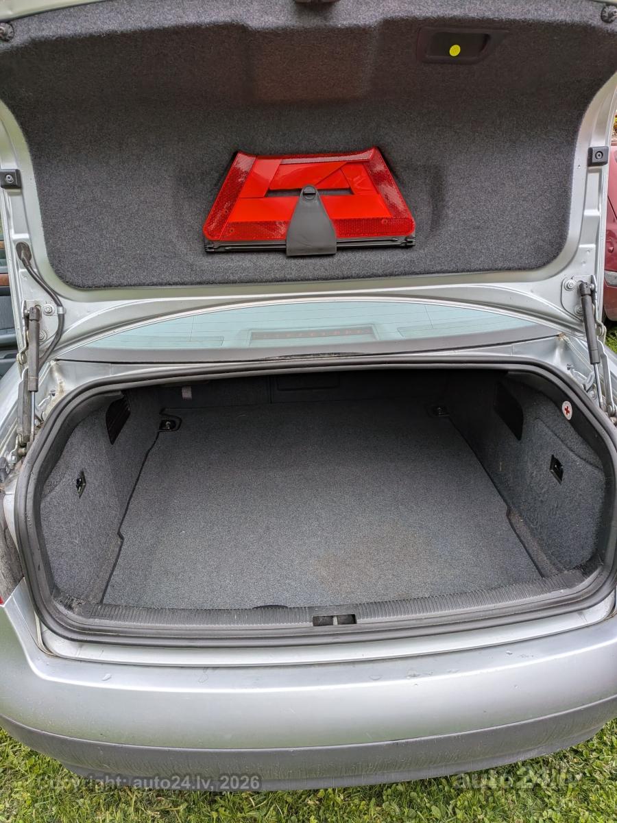 Audi A6 1998 Tallina, ar dzinēja tilpumu 2.40 L un nobraukumu 338 tūkst. km par 2000 €, foto 5 vietnē AUTOMOTO.COM.LV