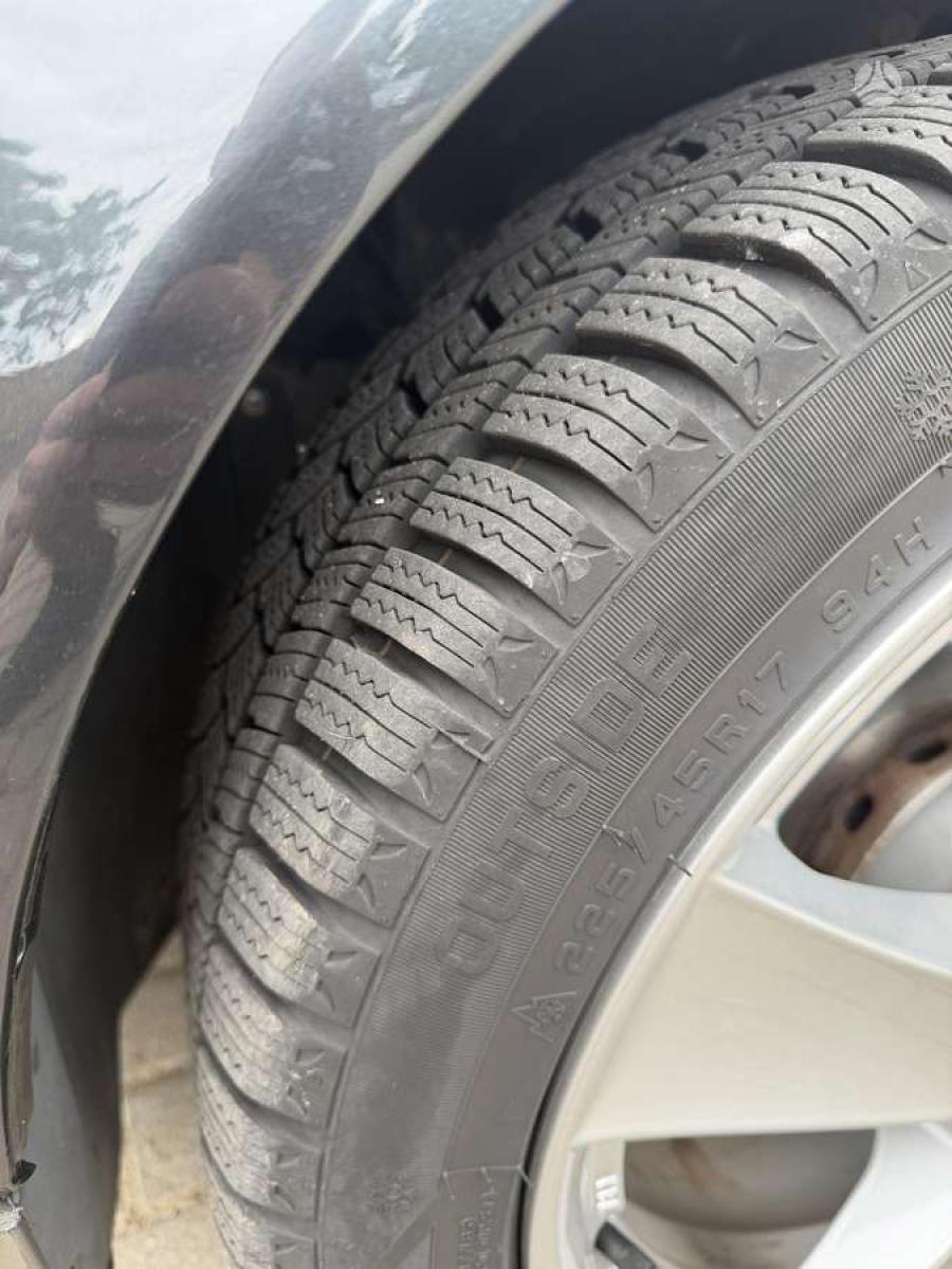 Audi A6 2000 Jurbarkas, ar dzinēja tilpumu 2.50 L un nobraukumu 324 tūkst. km par 800 €, foto 5 vietnē AUTOMOTO.COM.LV
