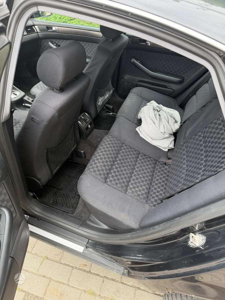 Audi A6 2000 Jurbarkas, ar dzinēja tilpumu 2.50 L un nobraukumu 324 tūkst. km par 800 €, foto 11 vietnē AUTOMOTO.COM.LV