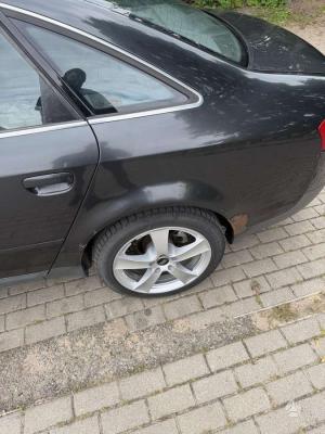 Audi A6 2000 Jurbarkas, ar dzinēja tilpumu 2.50 L un nobraukumu 324 tūkst. km par 800 €, foto 12 vietnē AUTOMOTO.COM.LV