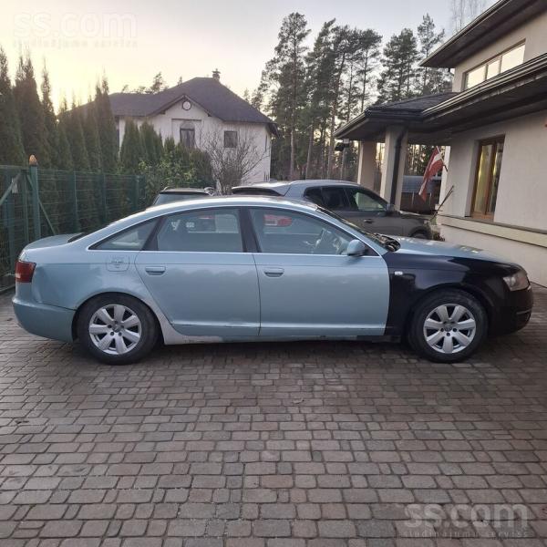 Audi A6 2004 in Riga, with an engine capacity of 3.00 L and mileage of 395 thousand km for 1300 €, photo 5 on AUTOMOTO.COM.LV