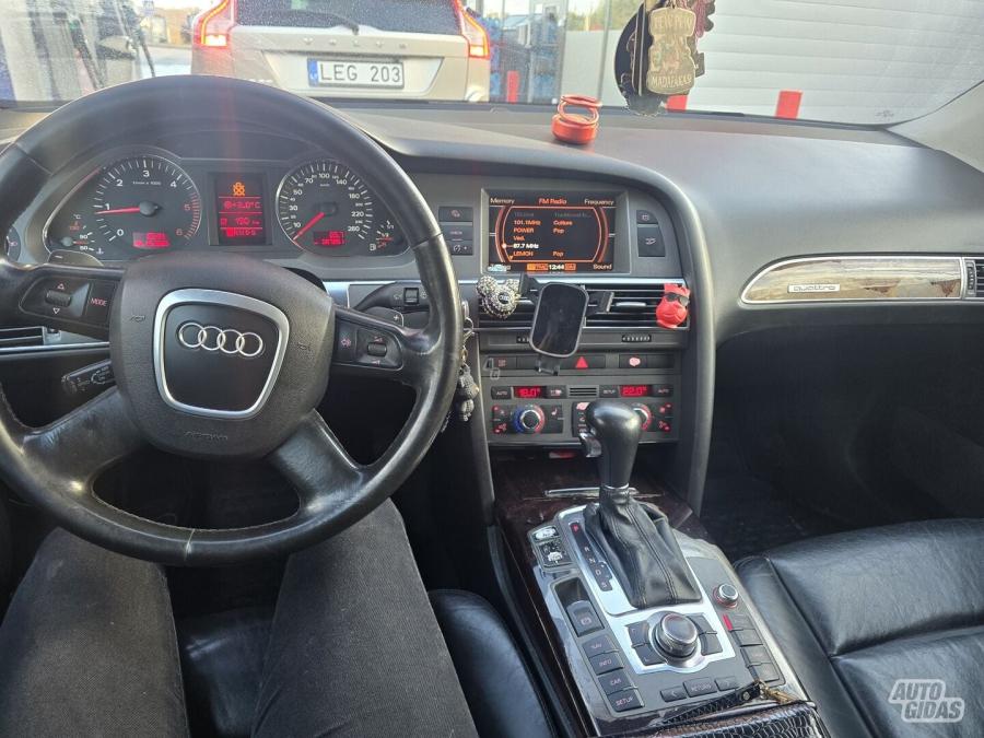 Audi A6 2004 in Telschi, with an engine capacity of 3.00 L and mileage of 389 thousand km for 2900 €, photo 8 on AUTOMOTO.COM.LV