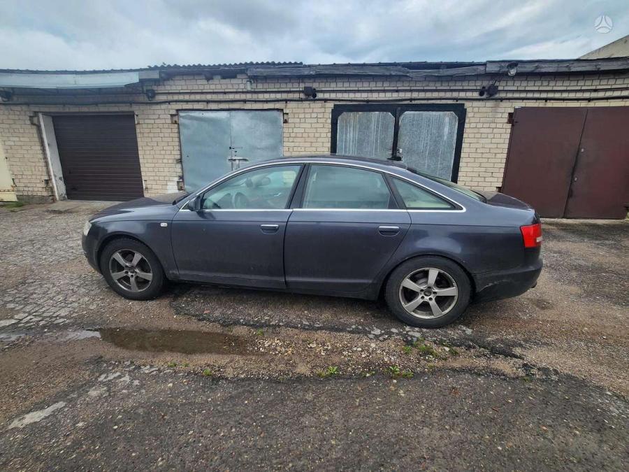 Audi A6 2004 in Kaunas, with an engine capacity of 3.20 L and mileage of 350 thousand km for 1500 €, photo 6 on AUTOMOTO.COM.LV