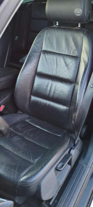 Audi A6 2005 in Vilnius, with an engine capacity of 3.00 L and mileage of 402 thousand km for 1400 €, photo 26 on AUTOMOTO.COM.LV