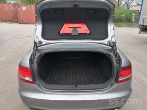 Audi A6 2006 in Riga, with an engine capacity of 2.70 L and mileage of 402 thousand km for 2800 €, photo 9 on AUTOMOTO.COM.LV