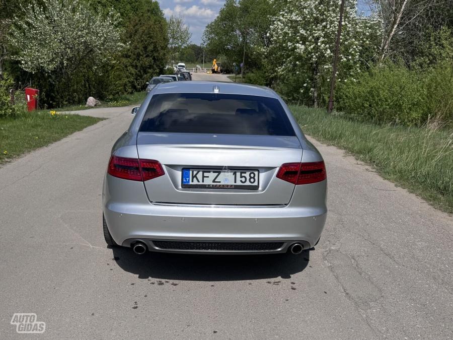 Audi A6 2006 in Siauliai, with an engine capacity of 4.20 L and mileage of 326 thousand km for 2950 €, photo 5 on AUTOMOTO.COM.LV