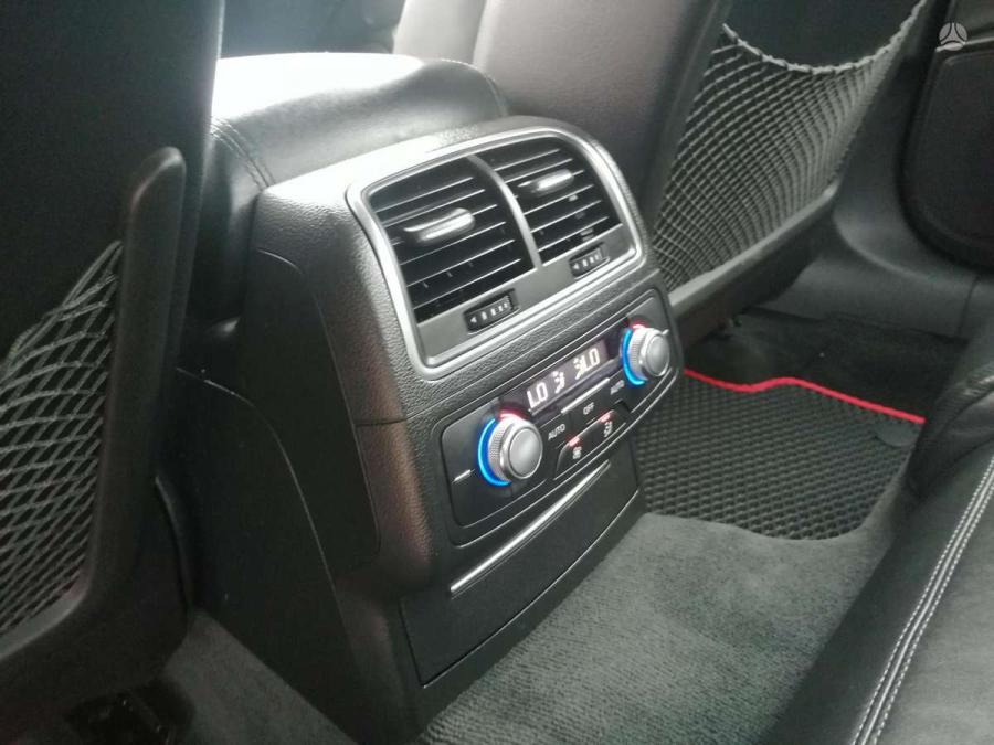 Audi A6 2011 Utena, ar dzinēja tilpumu 2.97 L un nobraukumu 277 tūkst. km par 8500 €, foto 15 vietnē AUTOMOTO.COM.LV