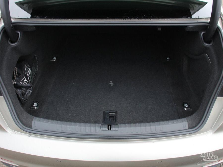 Audi A6 2020 in Vilnius, with an engine capacity of 2.00 L and mileage of 134 thousand km for 26750 €, photo 21 on AUTOMOTO.COM.LV
