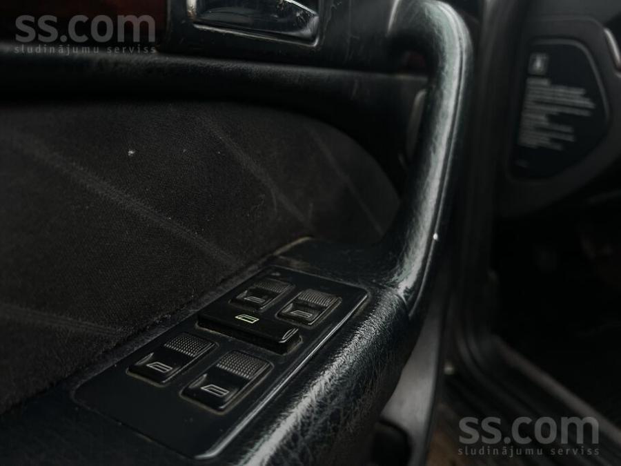 Audi A6 1995 in Cesis, with an engine capacity of 2.50 L and mileage of 506 thousand km for 1370 €, photo 10 on AUTOMOTO.COM.LV