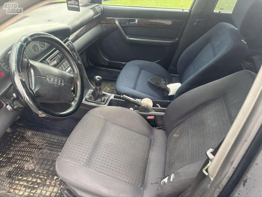 Audi A6 1995 Jurbarkas, ar dzinēja tilpumu 2.50 L un nobraukumu 413 tūkst. km par 950 €, foto 13 vietnē AUTOMOTO.COM.LV
