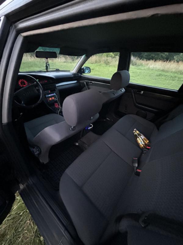 Audi A6 1995 Jehvi, ar dzinēja tilpumu 2.50 L un nobraukumu 0 tūkst. km par 1700 €, foto 6 vietnē AUTOMOTO.COM.LV