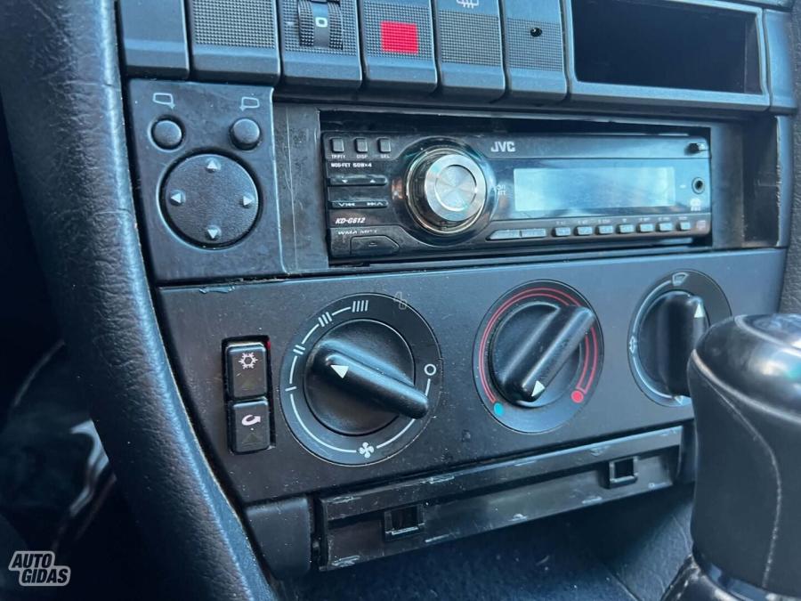 Audi A6 1995 in Kaunas, with an engine capacity of 2.50 L and mileage of 386 thousand km for 1000 €, photo 11 on AUTOMOTO.COM.LV
