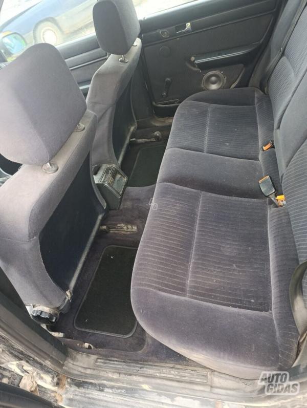 Audi A6 1996 Viļņa, ar dzinēja tilpumu 1.90 L un nobraukumu 400 tūkst. km par 750 €, foto 6 vietnē AUTOMOTO.COM.LV