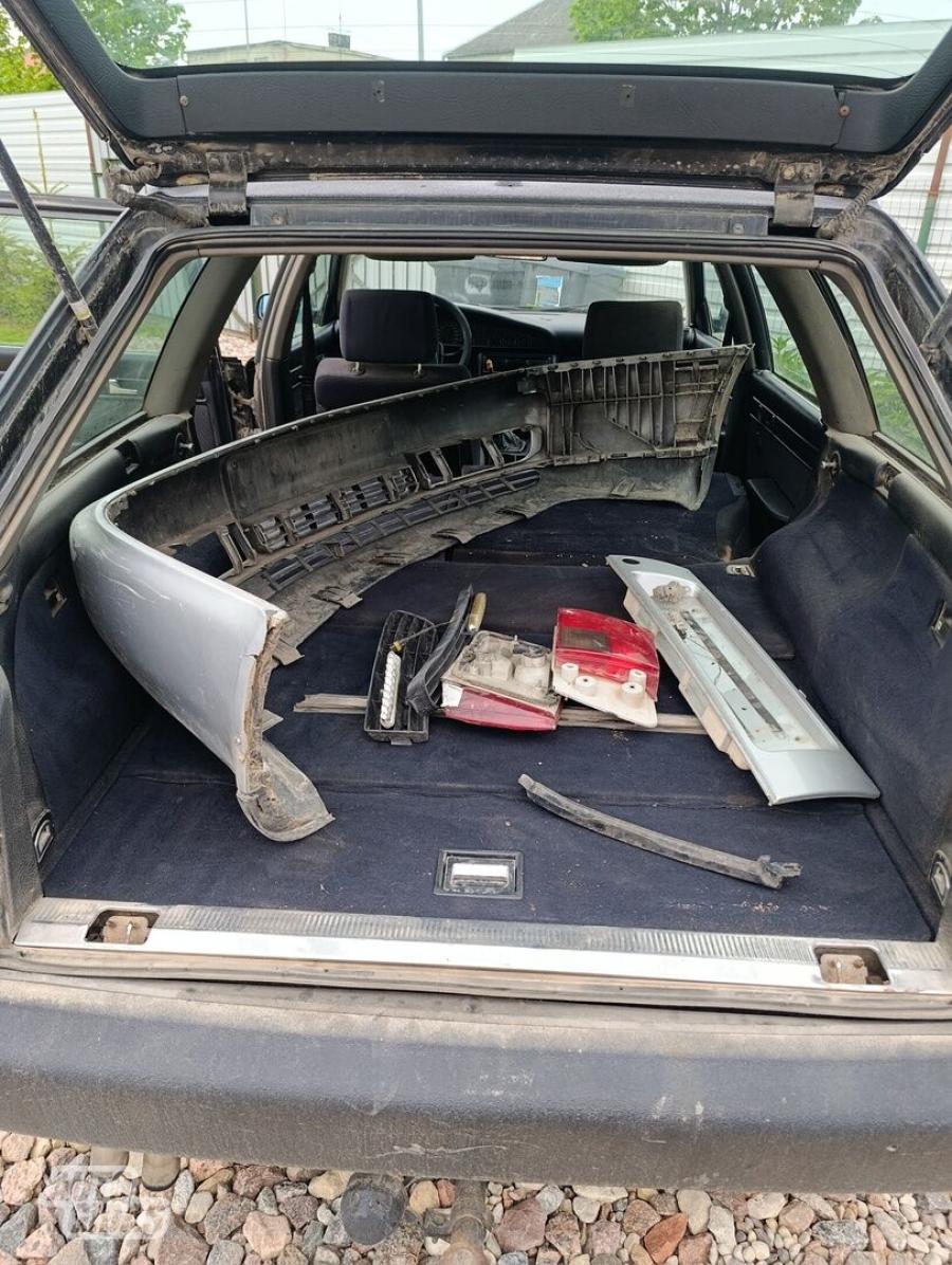 Audi A6 1996 in Vilnius, with an engine capacity of 1.90 L and mileage of 400 thousand km for 750 €, photo 8 on AUTOMOTO.COM.LV