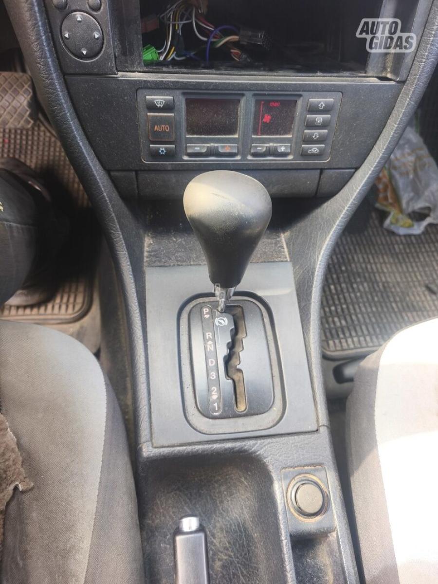 Audi A6 1996 Ignalina, ar dzinēja tilpumu 2.50 L un nobraukumu 600 tūkst. km par 650 €, foto 5 vietnē AUTOMOTO.COM.LV