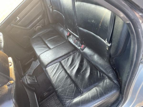 Audi A6 1996 in Ariogala, with an engine capacity of 2.50 L and mileage of 449 thousand km for 750 €, photo 9 on AUTOMOTO.COM.LV
