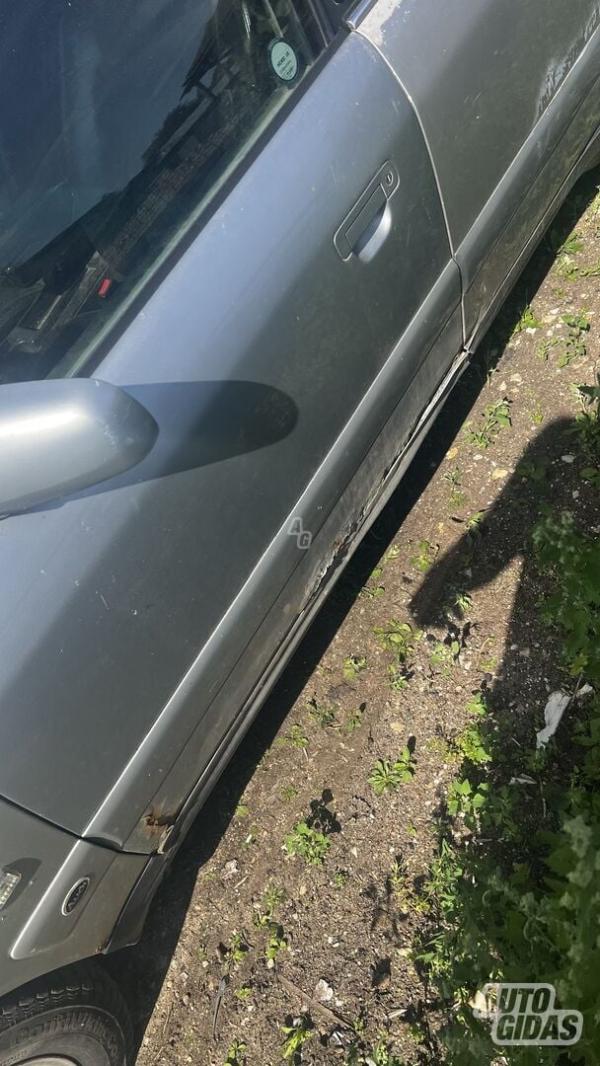 Ауди А6 1996 в Радвилишкис, объемом двигателя 2.50 л и пробегом 500 тыс. км за 600 €, фото 4 на AUTOMOTO.COM.LV