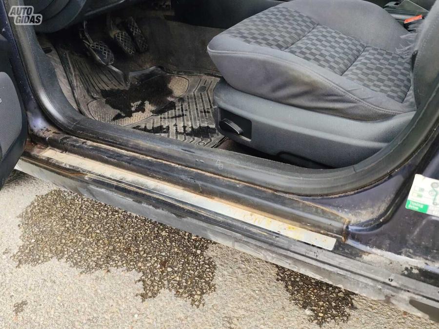Audi A6 1998 Šauļi, ar dzinēja tilpumu 1.90 L un nobraukumu 480 tūkst. km par 500 €, foto 25 vietnē AUTOMOTO.COM.LV