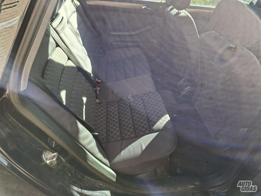 Audi A6 1998 in Marijampole, with an engine capacity of 2.50 L and mileage of 306 thousand km for 800 €, photo 10 on AUTOMOTO.COM.LV