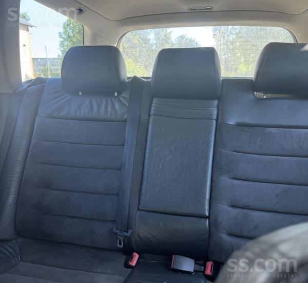 Audi A6 2002 in Rezekne, with an engine capacity of 1.90 L and mileage of 330 thousand km for 2000 €, photo 7 on AUTOMOTO.COM.LV
