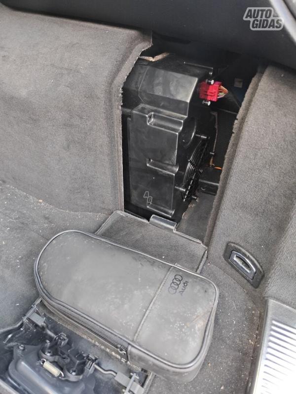 Ауди А6 2002 в Вильнюс, объемом двигателя 1.90 л и пробегом 300 тыс. км за 1800 €, фото 7 на AUTOMOTO.COM.LV