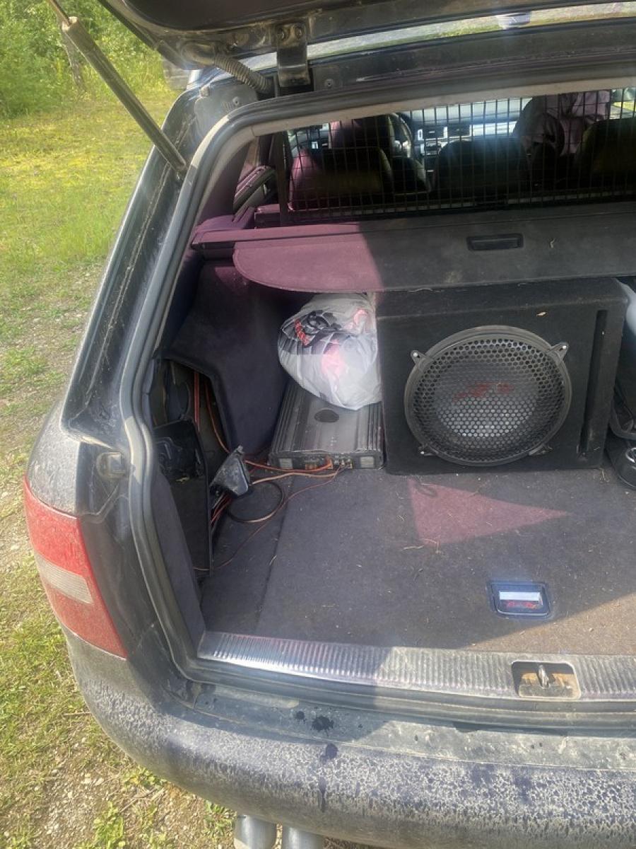 Audi A6 2002 Pērnava, ar dzinēja tilpumu 2.50 L un nobraukumu 479 tūkst. km par 1200 €, foto 9 vietnē AUTOMOTO.COM.LV