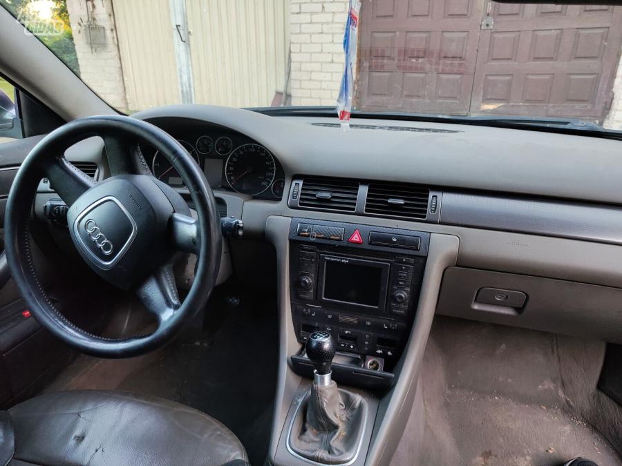 Audi A6 2002 Marijampole, ar dzinēja tilpumu 2.50 L un nobraukumu 400 tūkst. km par 650 €, foto 4 vietnē AUTOMOTO.COM.LV