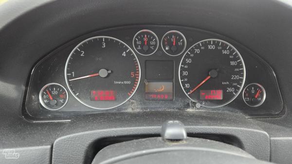 Audi A6 2002 in Prienai, with an engine capacity of 2.50 L and mileage of 223 thousand km for 1000 €, photo 10 on AUTOMOTO.COM.LV