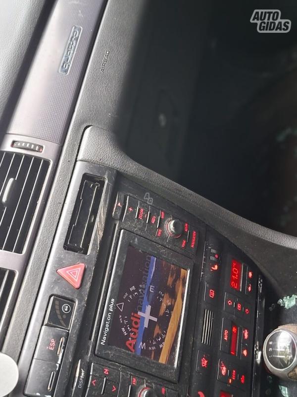 Audi A6 2003 in Vilnius, with an engine capacity of 1.80 L and mileage of 292 thousand km for 599 €, photo 8 on AUTOMOTO.COM.LV