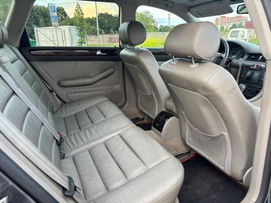 Audi A6 2004 Narva, ar dzinēja tilpumu 2.50 L un nobraukumu 365 tūkst. km par 1900 €, foto 5 vietnē AUTOMOTO.COM.LV