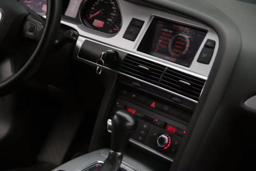 Audi A6 2009 Rīga, ar dzinēja tilpumu 2.70 L un nobraukumu 317 tūkst. km par 4990 €, foto 13 vietnē AUTOMOTO.COM.LV