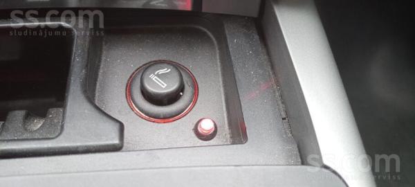 Audi A6 2012 in Jekabpils, with an engine capacity of 3.00 L and mileage of 374 thousand km for 8500 €, photo 9 on AUTOMOTO.COM.LV