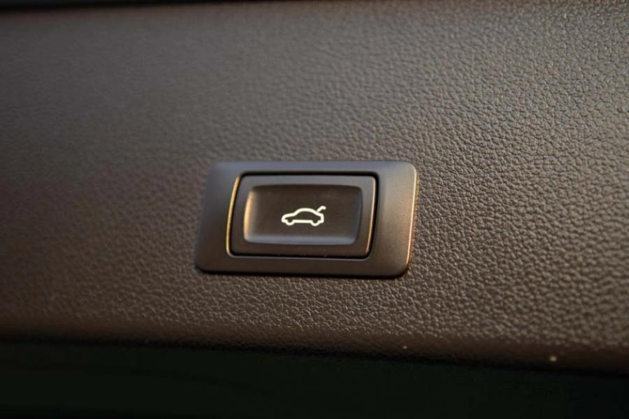 Audi A6 2013 in Riga, with an engine capacity of 3.00 L and mileage of 304 thousand km for 9700 €, photo 14 on AUTOMOTO.COM.LV