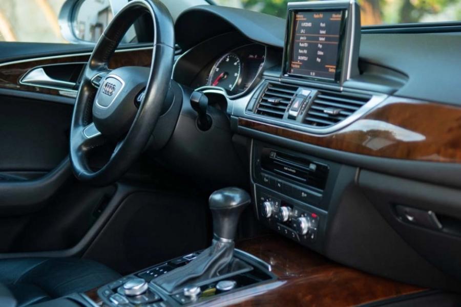 Audi A6 2013 in Riga, with an engine capacity of 3.00 L and mileage of 304 thousand km for 9700 €, photo 32 on AUTOMOTO.COM.LV