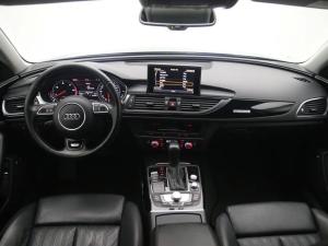 Audi A6 2015 in Vilnius, with an engine capacity of 3.00 L and mileage of 241 thousand km for 16299 €, photo 2 on AUTOMOTO.COM.LV