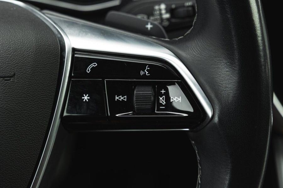 Audi A6 2023 Ventspils, ar dzinēja tilpumu 2.00 L un nobraukumu 206 tūkst. km par 24500 €, foto 24 vietnē AUTOMOTO.COM.LV
