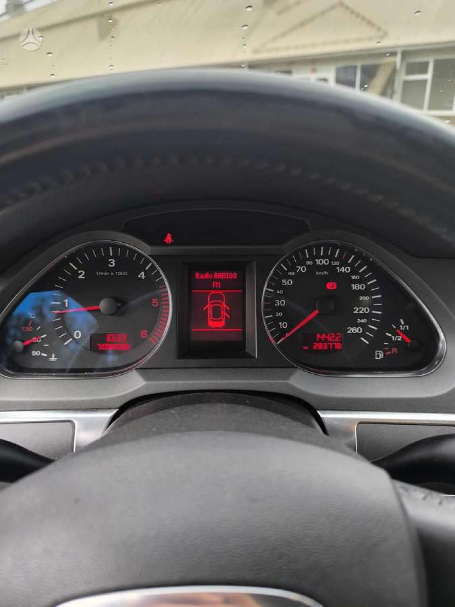 Violets Audi A6 2005 Marijampole, ar dzinēja tilpumu 2.70 L un nobraukumu 284 tūkst. km par 1800 €, foto 6 vietnē AUTOMOTO.COM.LV