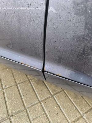 Violets Audi A6 2005 Marijampole, ar dzinēja tilpumu 2.70 L un nobraukumu 284 tūkst. km par 1800 €, foto 27 vietnē AUTOMOTO.COM.LV