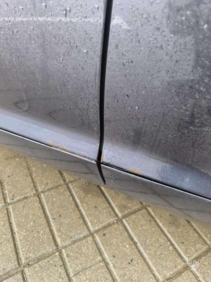 Violets Audi A6 2005 Marijampole, ar dzinēja tilpumu 2.70 L un nobraukumu 284 tūkst. km par 1800 €, foto 27 vietnē AUTOMOTO.COM.LV