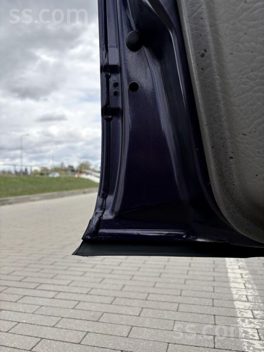 Violet Audi A6 1995 in Rezekne, with an engine capacity of 2.50 L and mileage of 330 thousand km for 3500 €, photo 10 on AUTOMOTO.COM.LV