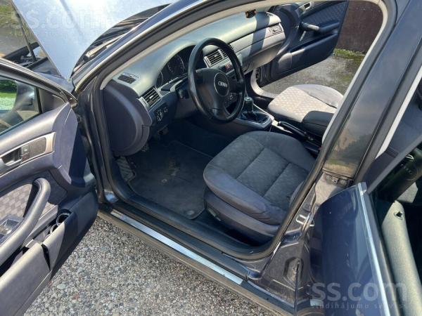 Violets Audi A6 2003 Rīga, ar dzinēja tilpumu 2.50 L un nobraukumu 353 tūkst. km par 800 €, foto 4 vietnē AUTOMOTO.COM.LV