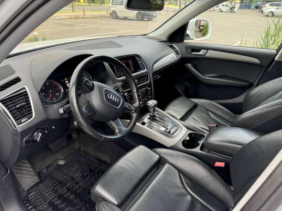 White Audi A6 2013 in Kaunas, with an engine capacity of 0.20 L and mileage of 270 thousand km for 10990 €, photo 14 on AUTOMOTO.COM.LV