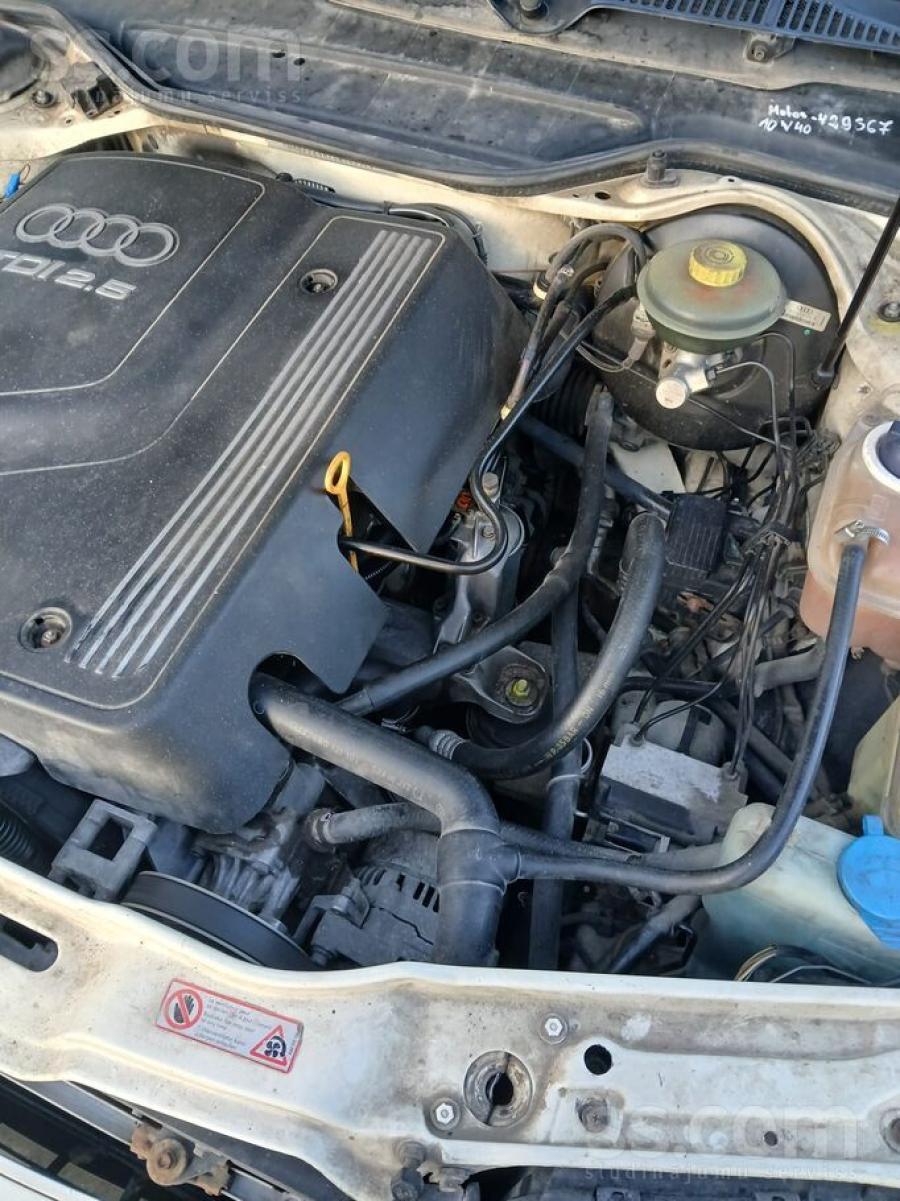 White Audi A6 1995 in Valka, with an engine capacity of 2.50 L and mileage of 430 thousand km for 1250 €, photo 6 on AUTOMOTO.COM.LV