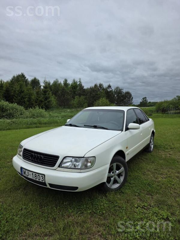 White Audi A6 1995 in Valka, with an engine capacity of 2.50 L and mileage of 430 thousand km for 1250 €, photo 1 on AUTOMOTO.COM.LV