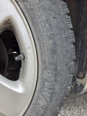 Balts Audi A6 1997 Ogre, ar dzinēja tilpumu 2.40 L un nobraukumu 400 tūkst. km par 1050 €, foto 8 vietnē AUTOMOTO.COM.LV