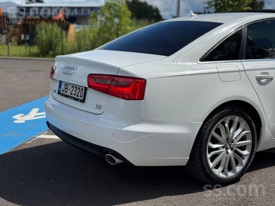 White Audi A6 2011 in Riga, with an engine capacity of 3.00 L and mileage of 297 thousand km for 7950 €, photo 10 on AUTOMOTO.COM.LV