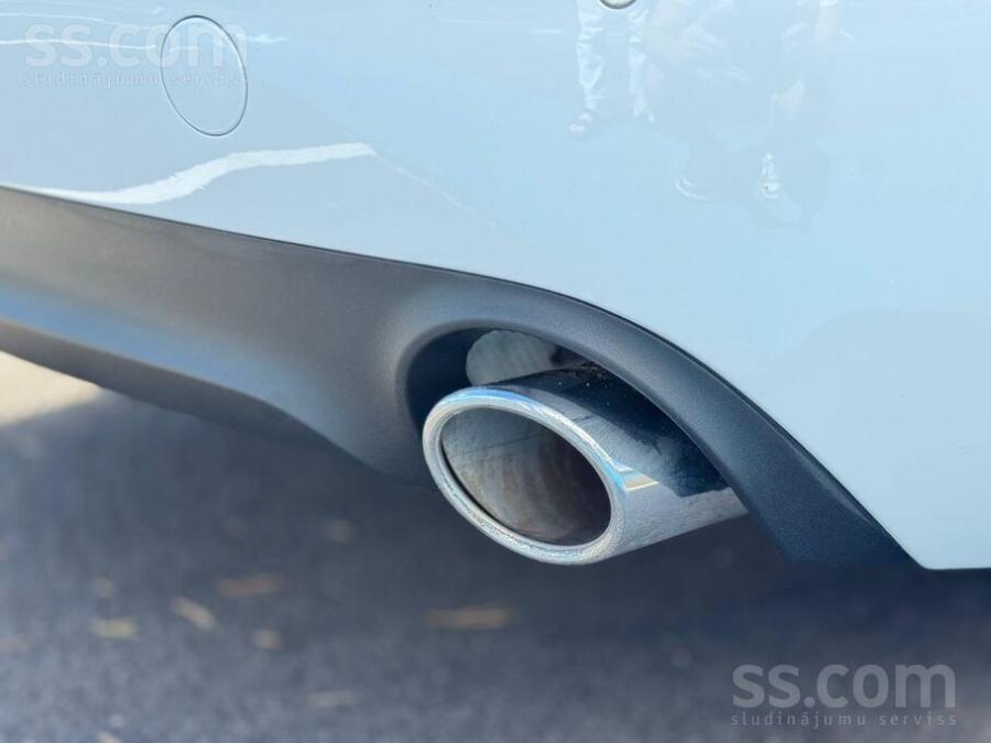White Audi A6 2011 in Riga, with an engine capacity of 3.00 L and mileage of 297 thousand km for 7950 €, photo 16 on AUTOMOTO.COM.LV