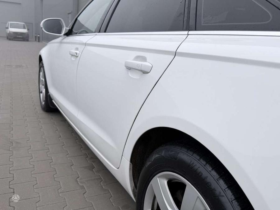 White Audi A6 2012 in Vilnius, with an engine capacity of 0.00 L and mileage of 356 thousand km for 6900 €, photo 7 on AUTOMOTO.COM.LV