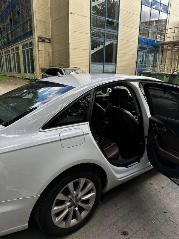 White Audi A6 2012 in Vilnius, with an engine capacity of 2.97 L and mileage of 311 thousand km for 9000 €, photo 5 on AUTOMOTO.COM.LV