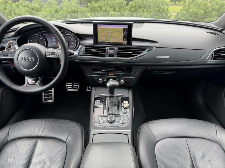 White Audi A6 2012 in Kaunas, with an engine capacity of 3.00 L and mileage of 396 thousand km for 8550 €, photo 22 on AUTOMOTO.COM.LV